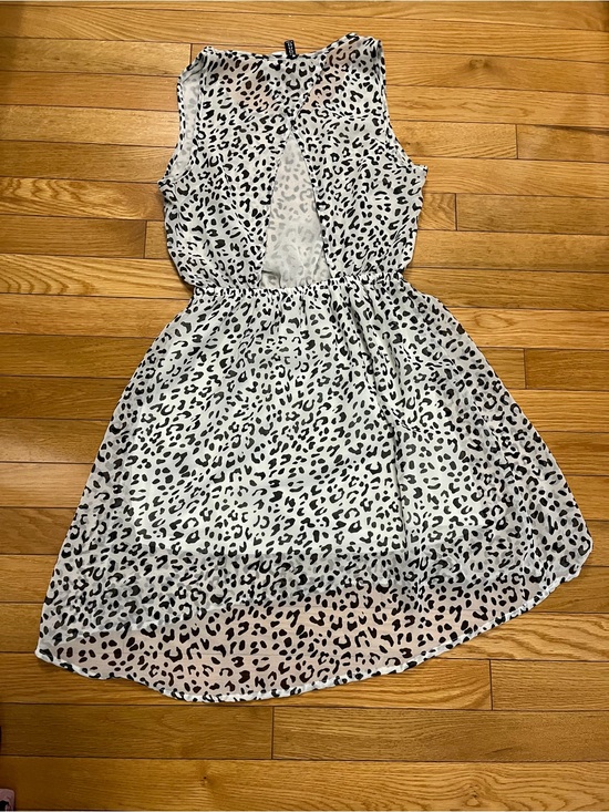 H&M | Dresses | Womens Hm White Leopard Print Sleeveless Dress | Poshmark